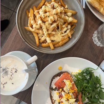 OVER EASY KITCHEN - Updated December 2025 - 447 Photos & 352 Reviews ...