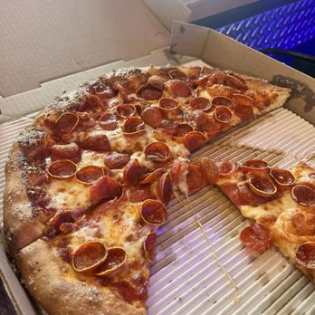 UNIVERSITY PIZZA COMPANY UPC - Updated August 2025 - 247 Photos & 193 ...