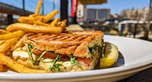 O4W MARKET - Updated December 2025 - 22 Photos & 17 Reviews - 536 ...