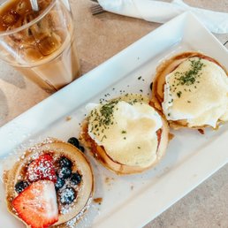 STACKS PANCAKE - Updated December 2025 - 72 Photos & 77 Reviews - 139 ...