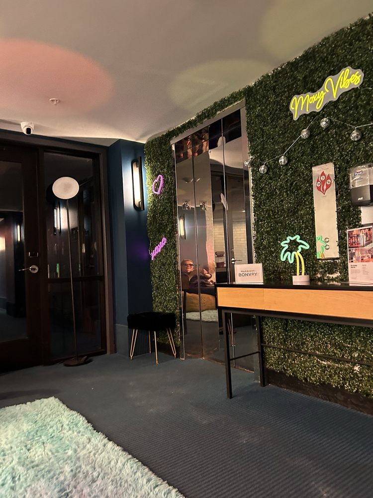 MOXY RICHMOND DOWNTOWN - Updated October 2025 - 75 Photos & 25 Reviews ...