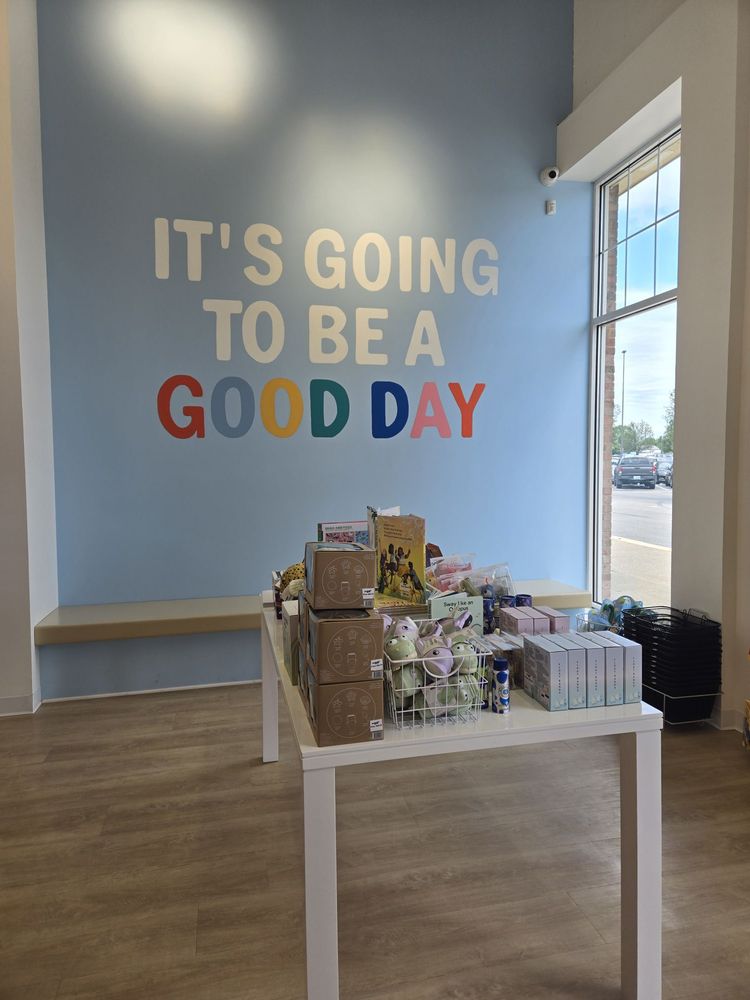 PLAYGROUND ABODE - Updated April 2025 - 13 Photos - 9904 Linn Station ...