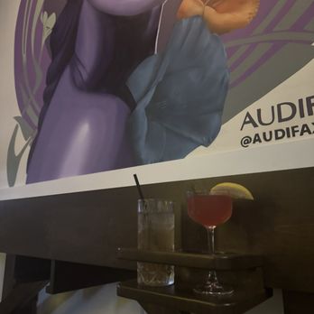 THE RUSTY BEE LOUNGE - Updated October 2025 - 41 Photos & 13 Reviews ...