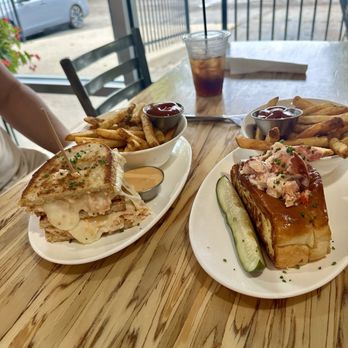 SLAPFISH - Updated December 2024 - 830 Photos & 551 Reviews - 15009 ...