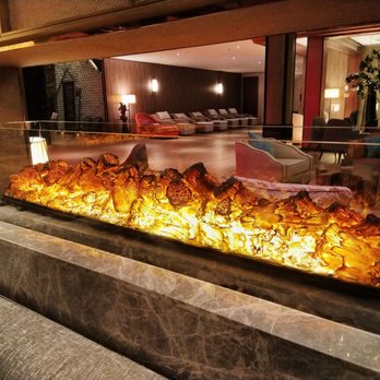 GO PLACE - Updated October 2025 - 710 Photos & 124 Reviews - 3275 ...