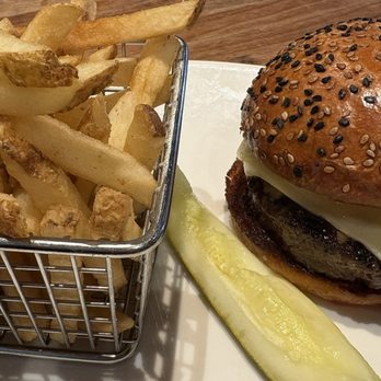 YARD HOUSE - Updated December 2025 - 2035 Photos & 1342 Reviews - 3775 ...