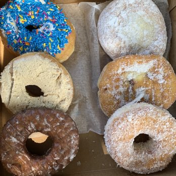 ALLIE’S DONUTS - Updated July 2025 - 385 Photos & 549 Reviews - 3663 ...