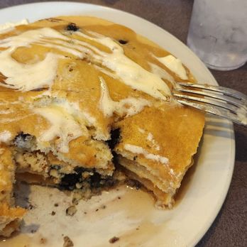 HAPPY DAYS FAMILY PANCAKE HOUSE - Updated July 2025 - 60 Photos & 35 ...
