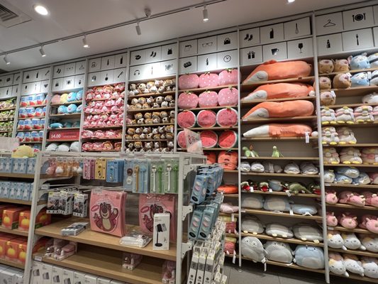 MINISO - Updated December 2025 - 80 Photos & 38 Reviews - 3030 Plaza ...