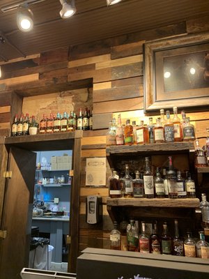 THE WHISKEY SNUG - Updated May 2024 - 26 Photos - 404 Main St, Weston ...