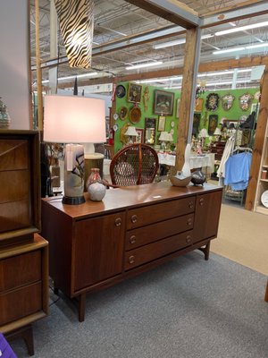 WEST END ANTIQUES MALL - 98 Photos & 51 Reviews - 2004 Staples Mill Rd ...