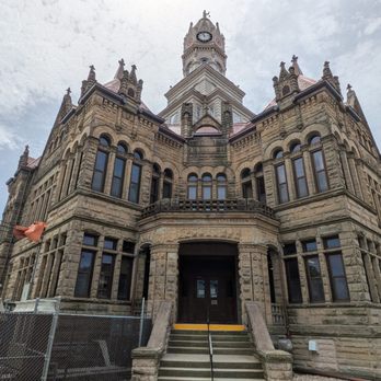 EDGAR COUNTY COURTHOUSE - Updated July 2024 - 115 E Court St, Paris ...