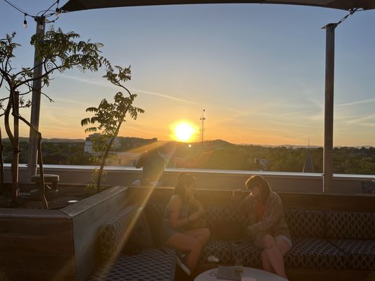 THE DOYLE HOTEL - Updated December 2025 - 10 Photos & 14 Reviews - 499 ...