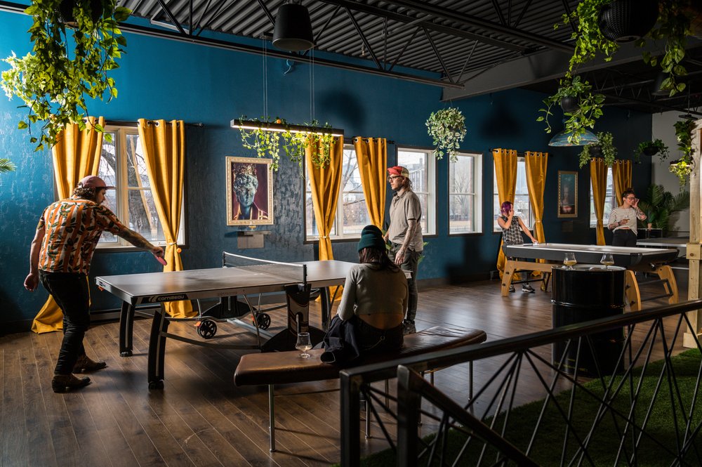 MEMENTO - Updated January 2026 - 41 Photos - 2471 Rue Saint-Patrick ...