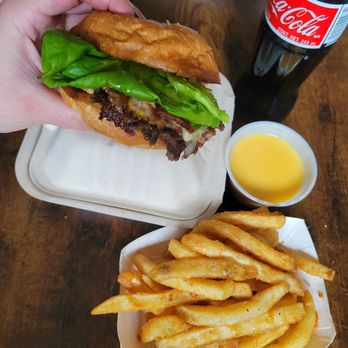 MAC’S LOCAL EATS - 543 Photos & 560 Reviews - 5656 Oakland Ave, St ...