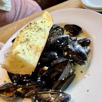 ANGELO’S TAVERNA - Updated November 2024 - 1507 Photos & 1818 Reviews ...