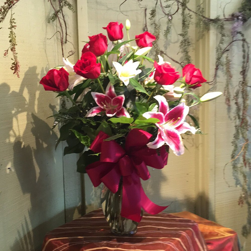 LOG CABIN FLORIST - Updated October 2024 - 180 Photos & 129 Reviews ...