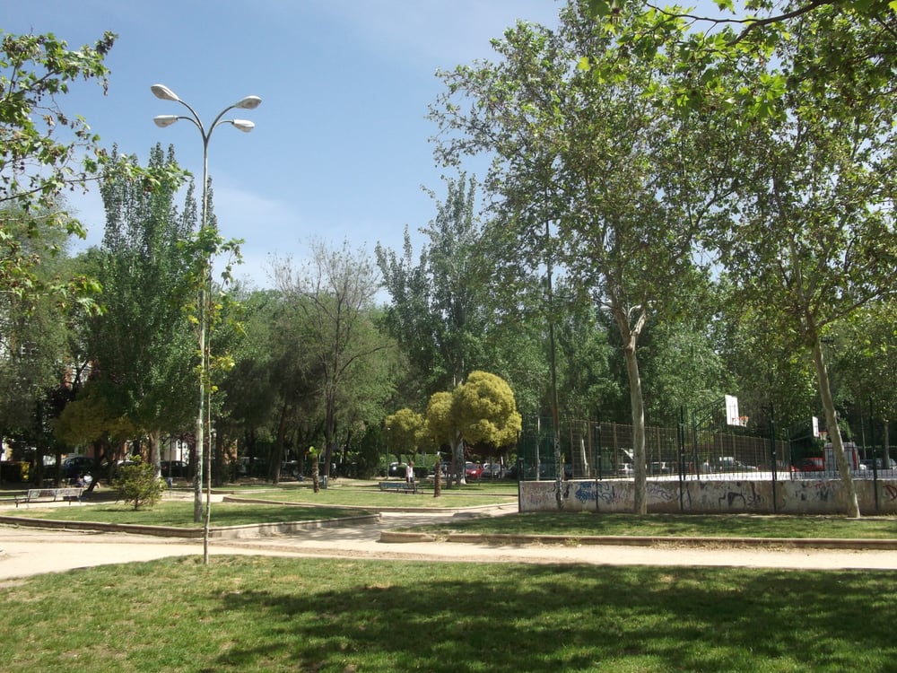 PARQUE FLORI - Updated February 2025 - Calle Cidamón, Pohjois-Savo ...