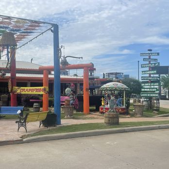 EL REFU - Updated February 2025 - 93 Photos & 73 Reviews - 17111 ...