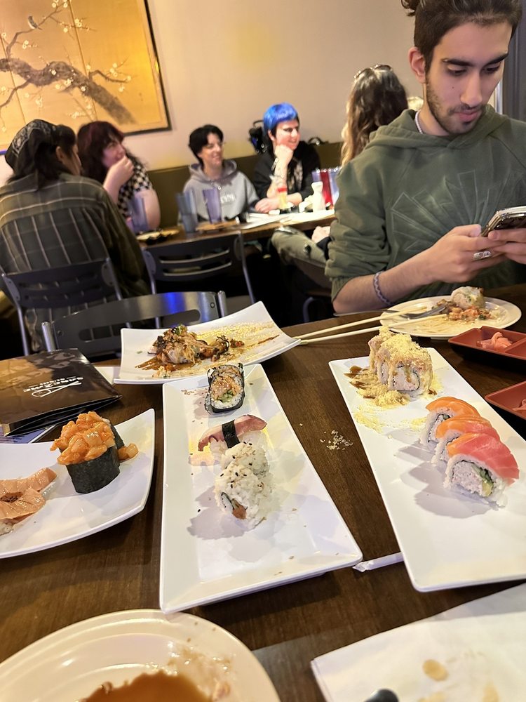 SAKE 2 ME SUSHI - Updated October 2024 - 417 Photos & 411 Reviews ...