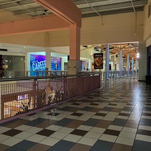 MORENO VALLEY MALL - 138 Photos & 149 Reviews - 22500 Town Cir, Moreno ...