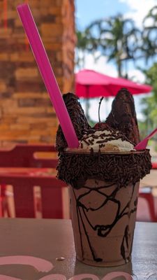 SCOOPS ICE CREAM & MILKSHAKE BAR - Updated October 2024 - 67 Photos ...