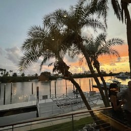 ISLAND WAY GRILL - Updated August 2025 - 1012 Photos & 1047 Reviews ...