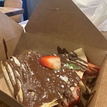 FRAISE CAFE - 601 Photos & 448 Reviews - 2504 East Chapman Ave ...