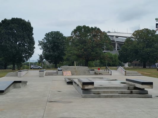 MALOOF SKATEPARK - Updated January 2026 - 12 Photos - 2471 E Capitol St ...