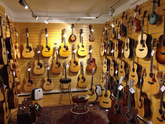 DLX DELUXE MUSIC - Updated December 2025 - 13 Photos - Fridhemsgatan 40 ...