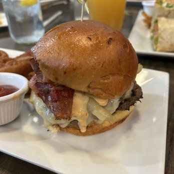 JACKIE B’S - Updated August 2025 - 71 Photos & 86 Reviews - 28 Garth Rd ...