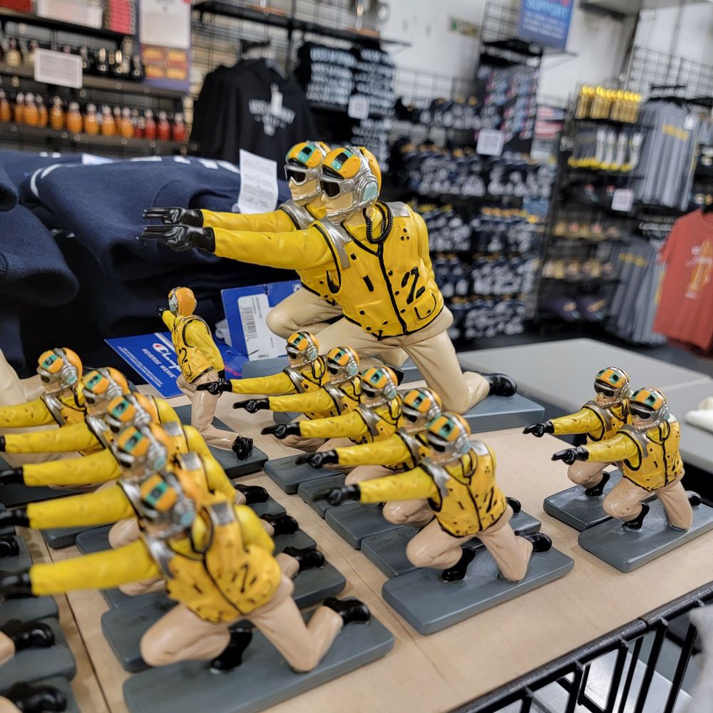 USS MIDWAY GIFT SHOP - Updated September 2024 - 59 Photos & 15 Reviews ...