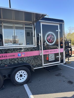 EVEN LAYER CAKES - Updated November 2025 - 20 Photos - 3500 Latrobe Dr ...