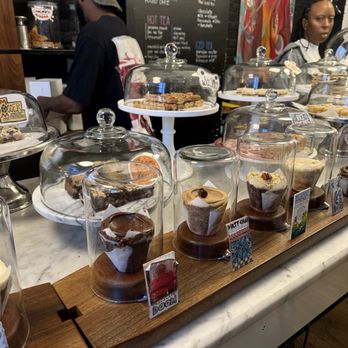 BAKED & WIRED - Updated March 2025 - 4698 Photos & 5268 Reviews - 1052 ...