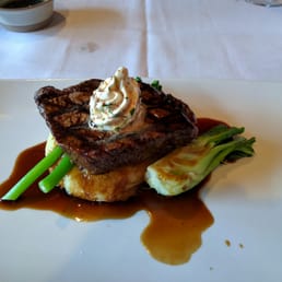 THE MAPLE LEAF - Updated August 2024 - 585 Photos & 392 Reviews - 137 ...