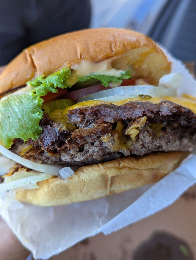 SHAKE SHACK TORRANCE - Updated January 2026 - 171 Photos & 110 Reviews ...