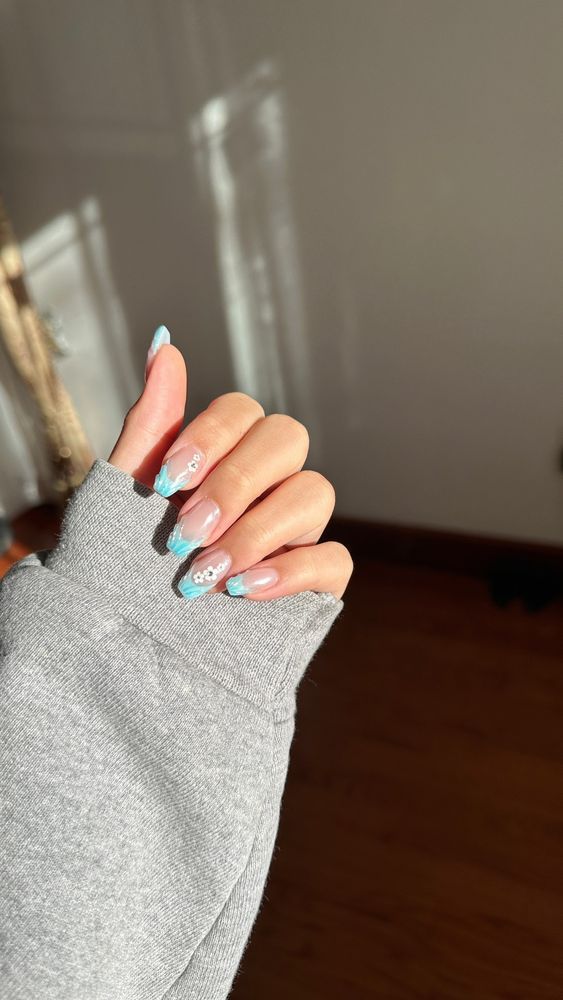 BLOOM NAIL & SPA - Updated March 2025 - 56 Photos & 61 Reviews - 69 E ...