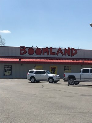 BOOMLAND - Updated October 2025 - 35 Photos & 25 Reviews - 6399 State ...