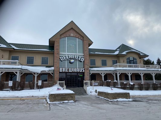 DELAFIELD BREWHAUS - 243 Photos & 250 Reviews - 3832 Hillside Dr ...