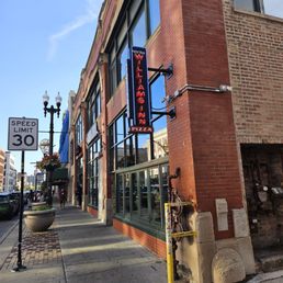 WILLIAMS INN PIZZA & SPORTS BAR - Updated October 2025 - 166 Photos ...