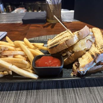 THE TUCK ROOM - Updated January 2026 - 613 Photos & 349 Reviews - 11 ...