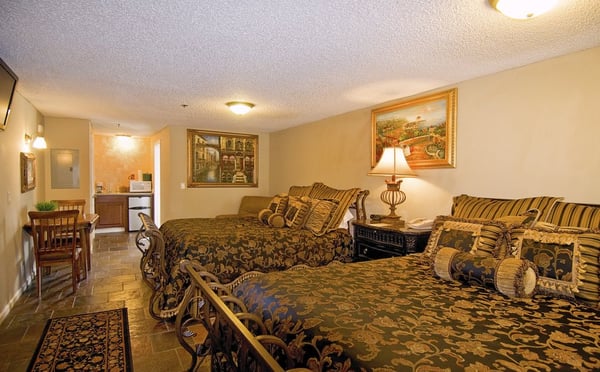 SILVERTON INN AND SUITES - Updated January 2026 - 46 Photos & 61 ...