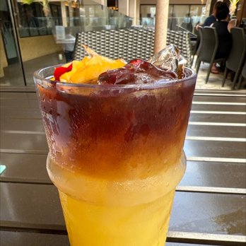 BILLFISH POOLSIDE BAR & GRILLE - Updated August 2024 - 223 Photos & 108 ...