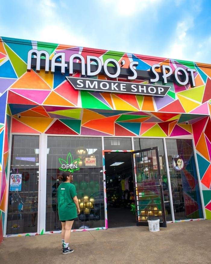 MANDO’S SPOT SMOKESHOP - 18 Photos - 512 W Jefferson Blvd, Dallas ...