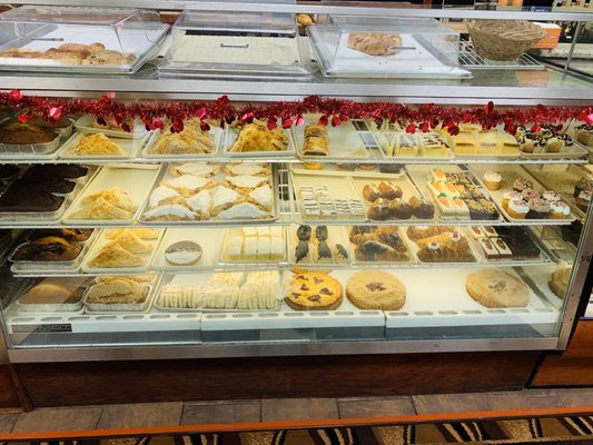 RISPOLI PASTRY SHOP - 38 Photos & 30 Reviews - 1184 Bay St, Staten ...