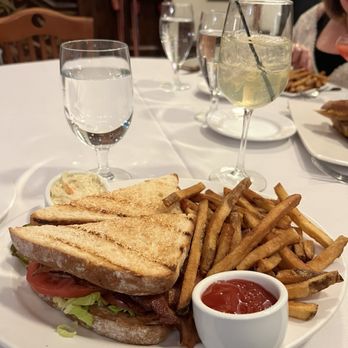 LIGHTFOOT RESTAURANT - Updated September 2024 - 395 Photos & 570 ...