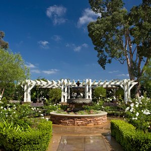 VILLA VALENCIA HEALTHCARE CENTER - Updated December 2025 - 33 Photos ...