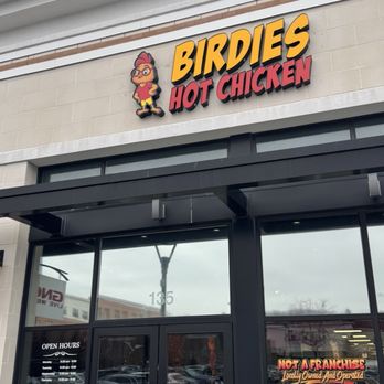 BIRDIES HOT CHICKEN - Updated June 2025 - 51 Photos & 46 Reviews - 135 ...