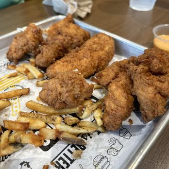 SUPER CHIX - Updated January 2026 - 138 Photos & 92 Reviews - 4712 ...