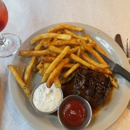 LEUNIG’S BISTRO - Updated July 2025 - 832 Photos & 900 Reviews - 115 ...